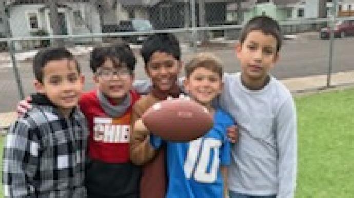 Home | Harris Bilingual