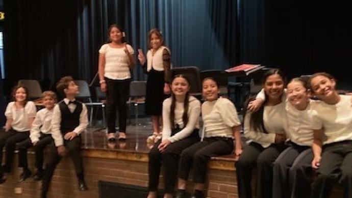 Home | Harris Bilingual